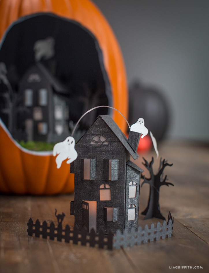 Paper Craft Haunted House - Lia Griffith