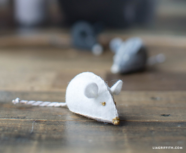 Felt Mouse DIY Cat Toy - Lia Griffith