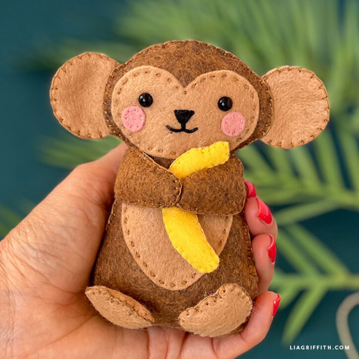 Felt Baby Monkey Stuffie: A Cute and Adorable DIY Project