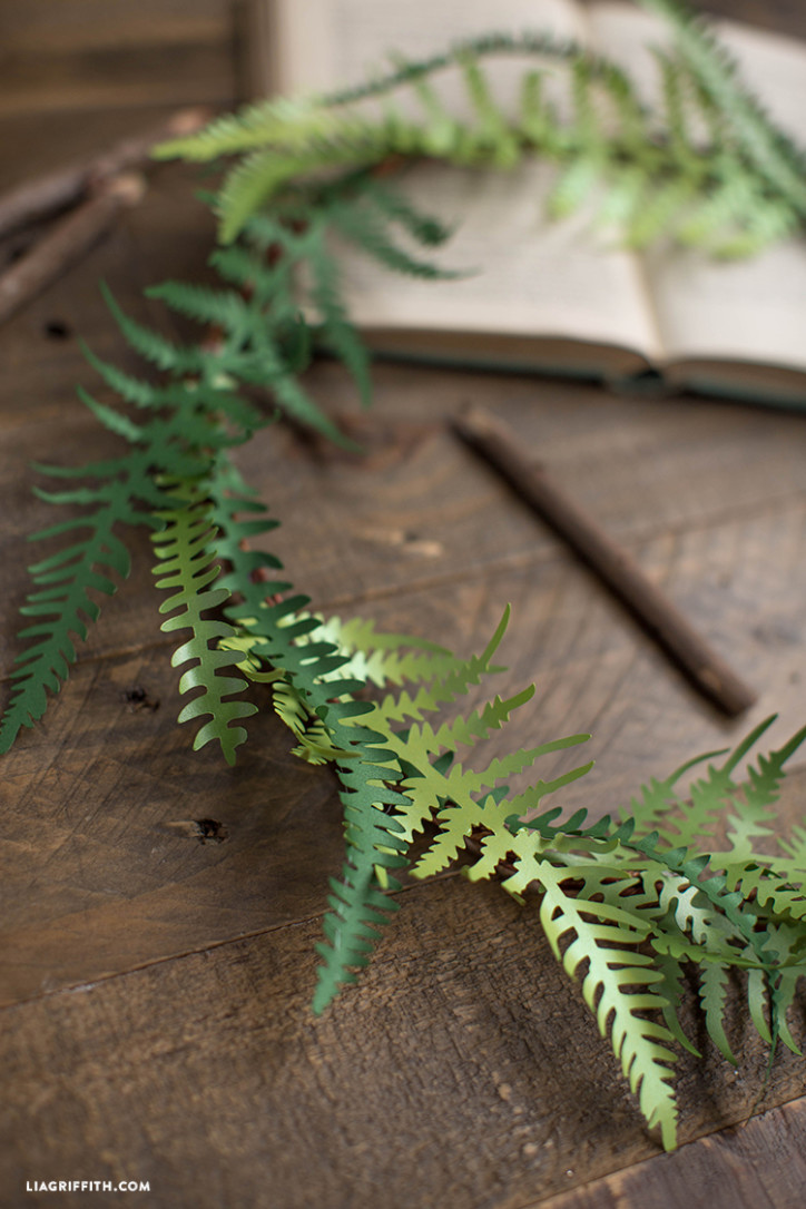 Paper Fern Wreath Template & Tutorial - Lia Griffith