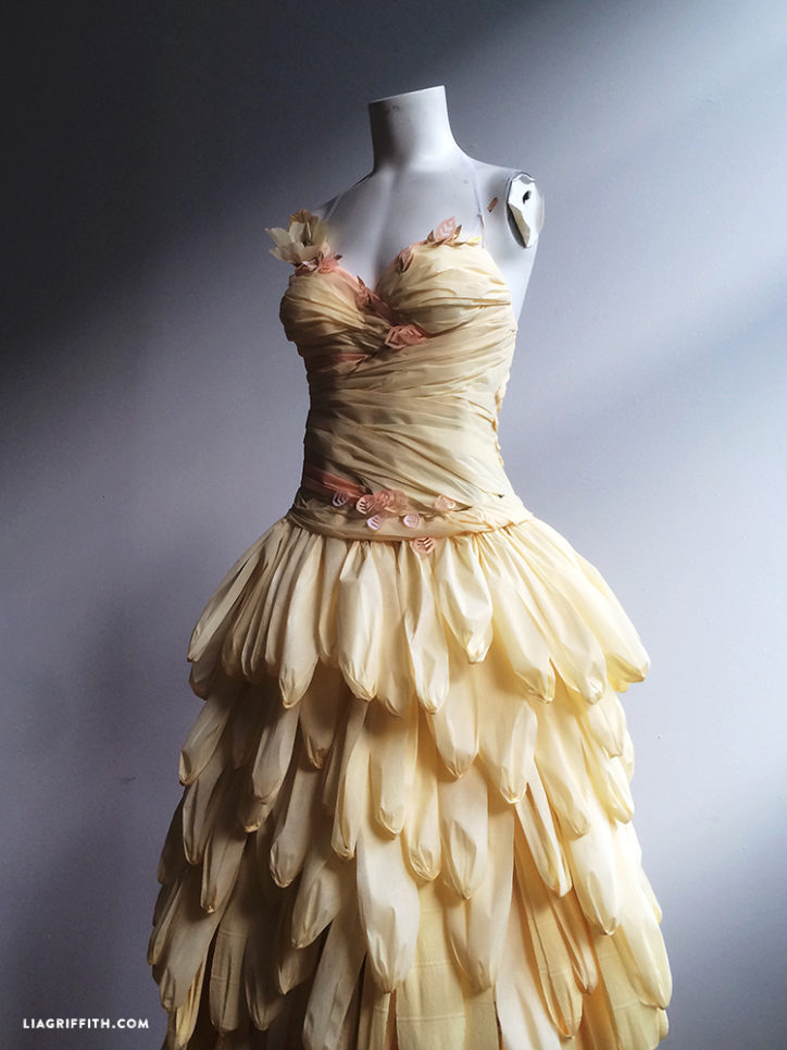 Video: My Crepe Paper Dresses - Lia Griffith