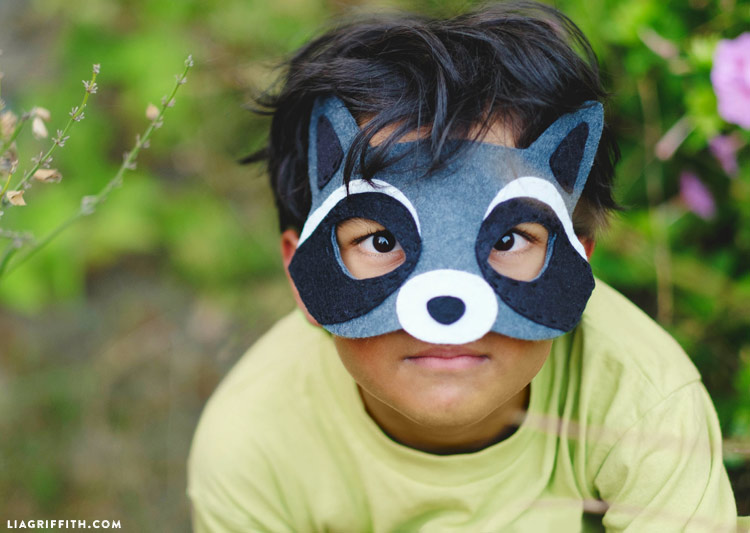 VIDEO: Felt Woodland Animal Masks - Lia Griffith