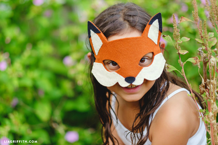 VIDEO: Felt Woodland Animal Masks - Lia Griffith