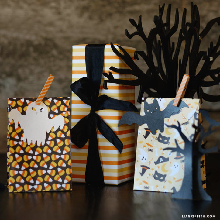 Printable Halloween Gift Wrap - Lia Griffith