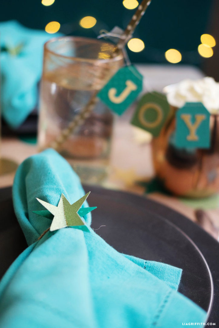 Paper DIY Table Runner - Lia Griffith