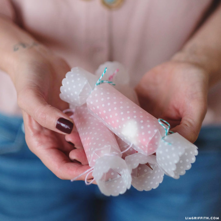 DIY Candy Poppers to Make your Own Party Favors
