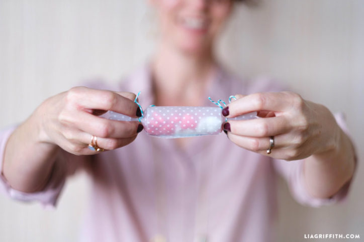 DIY Candy Poppers to Make your Own Party Favors