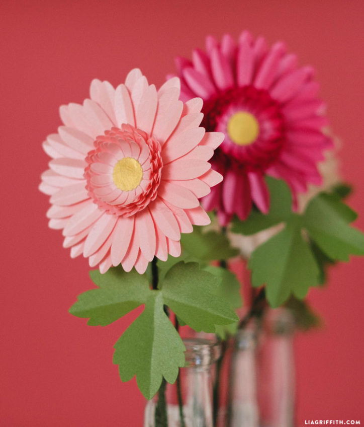 How to Make A Bouquet of Paper Daisies