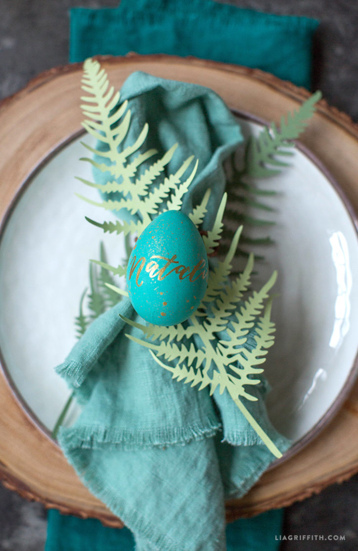 DIY Easter Place Cards | Calligraphy Eggs