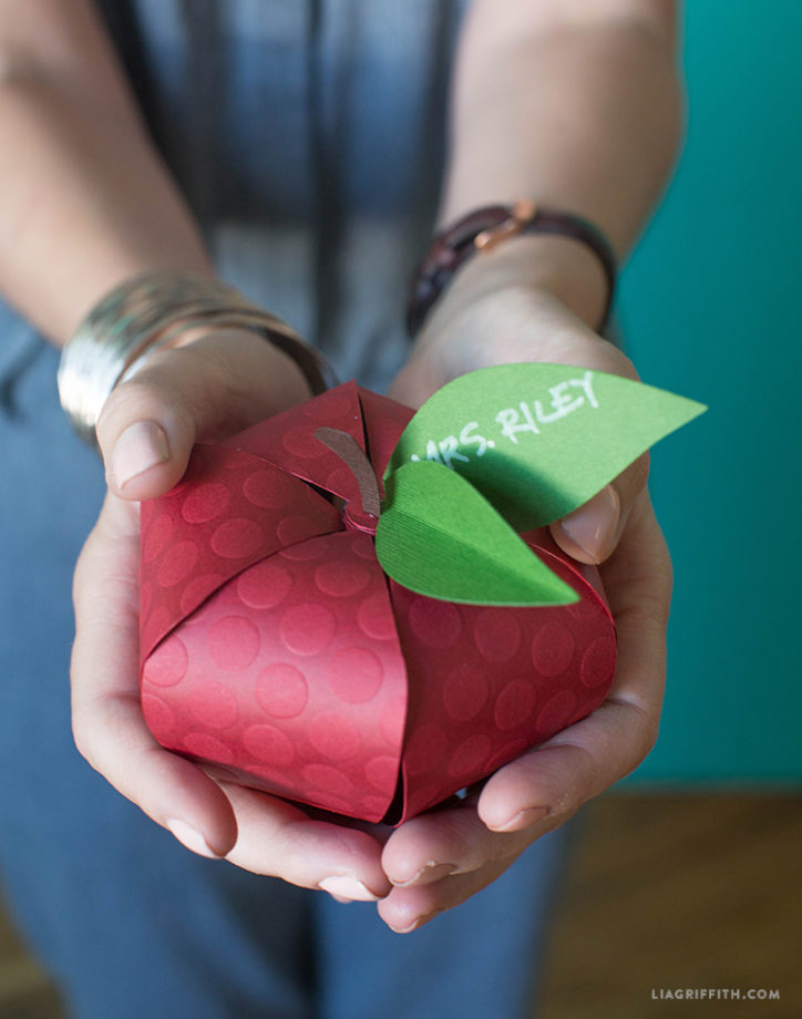 Paper Apples for Back to School - Lia Griffith