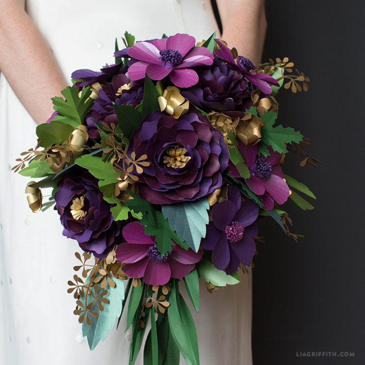 VIDEO: Arranging a Paper Floral Bouquet - Lia Griffith