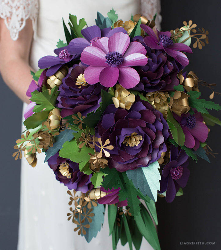 VIDEO: Arranging a Paper Floral Bouquet - Lia Griffith