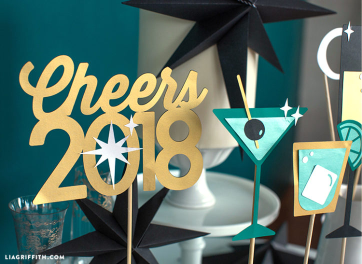Make These Easy New Year's Photobooth Props for the Ultimate Party