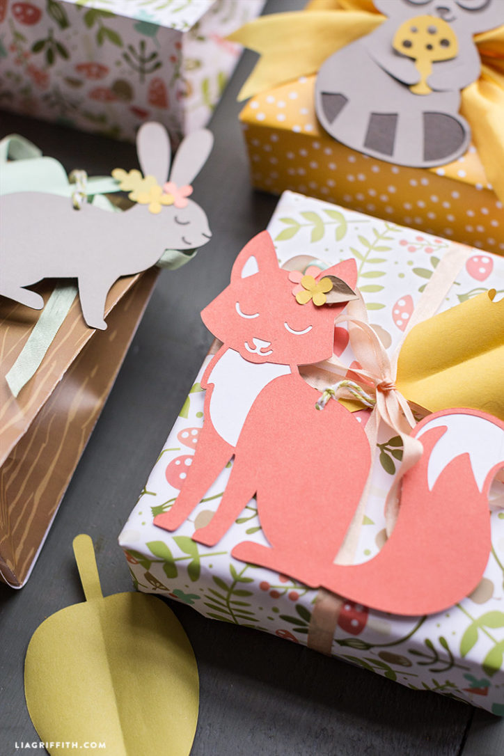 Download and print woodland gift wrapping for Spring