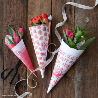 Spread the love with these DIY printable cones for Valentine's Day flowers