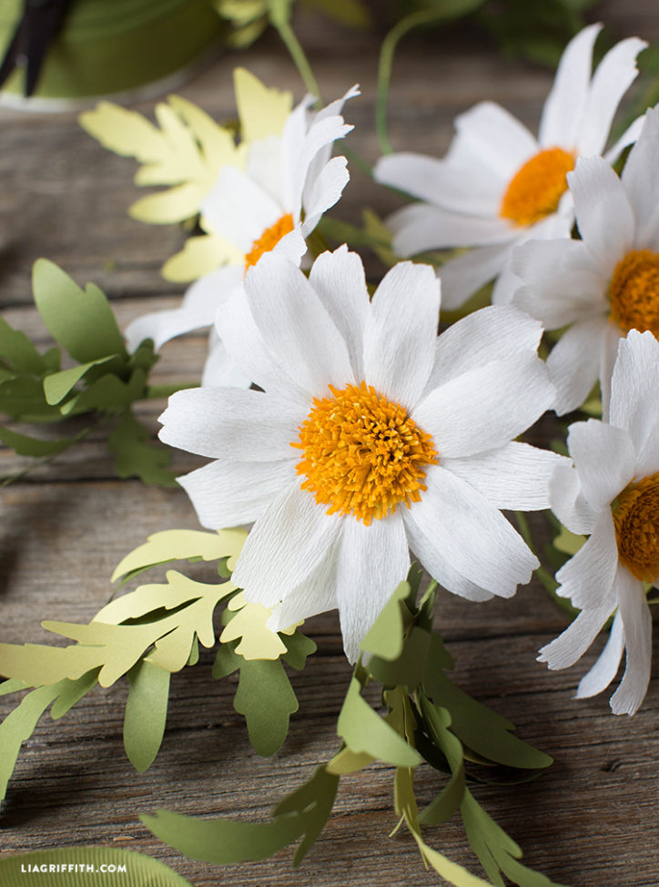 DIY Easy Crepe Paper Daisy Flower Video Tutorial