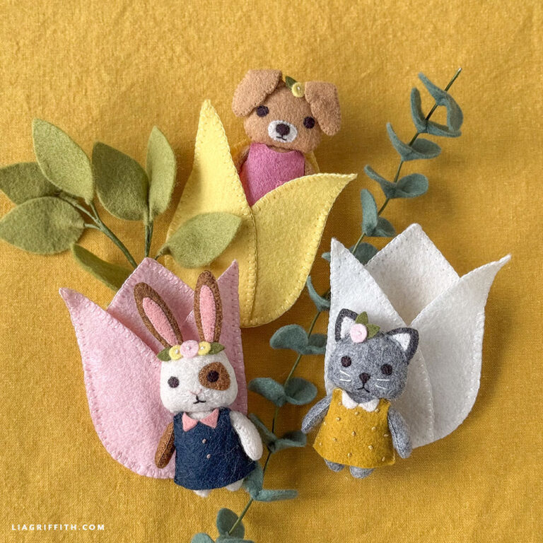 Felt Tulip Pocket Pals - Lia Griffith