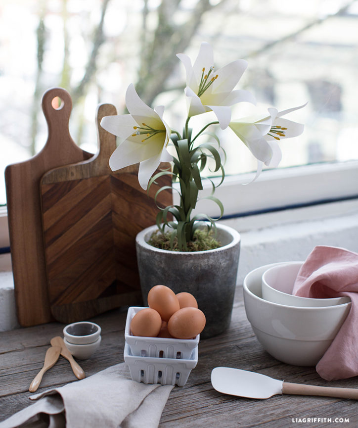 Make an Elegant Potted Easter Lily Flower From Paper