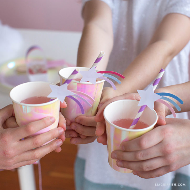 Make These Shooting Star Paper Straw Toppers for Your Next Party