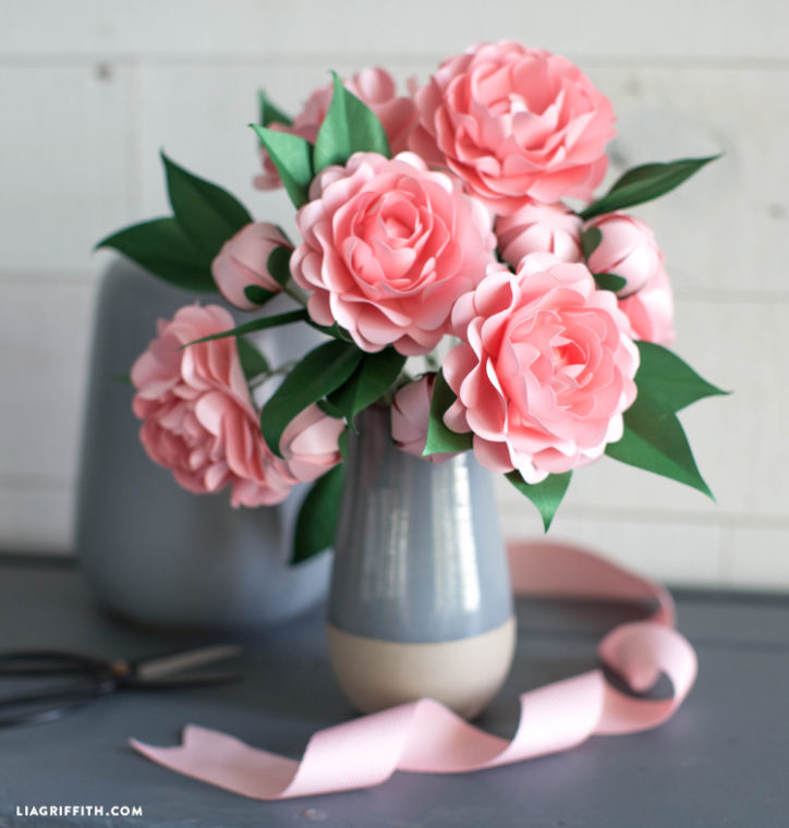 FREE Download -- DIY Frosted Paper Camellia Flower