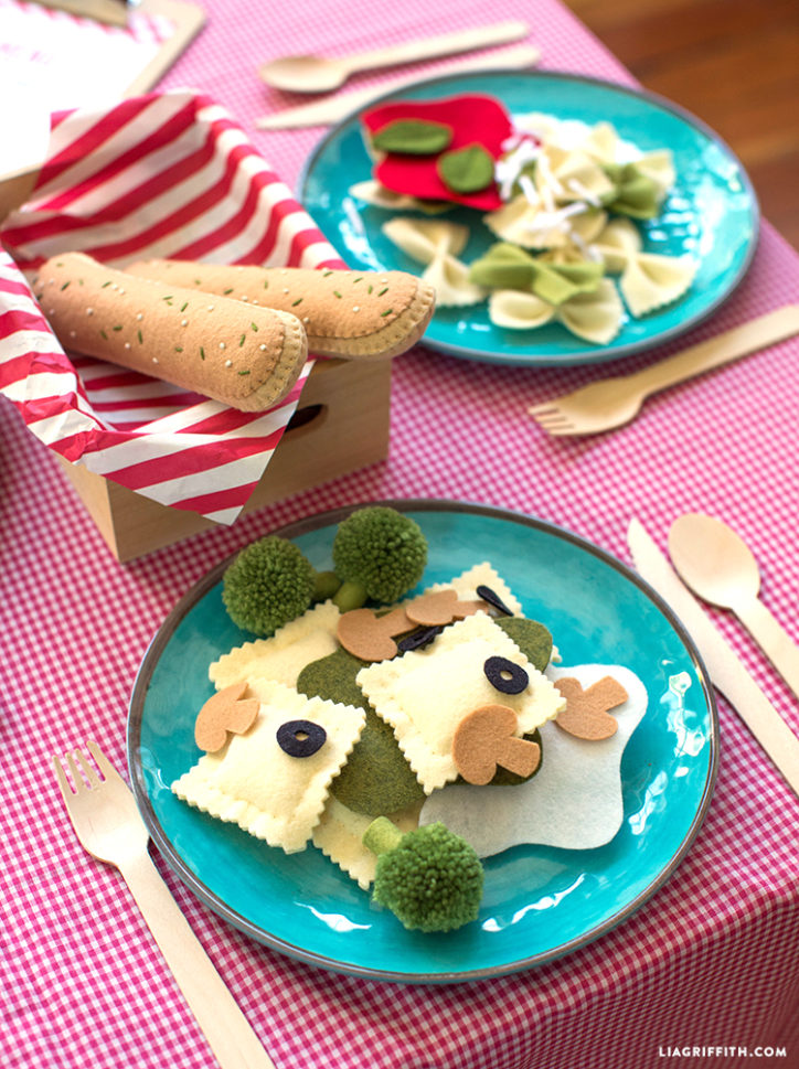 Create an Easy Felt Pasta Play Food Set for Your Kids