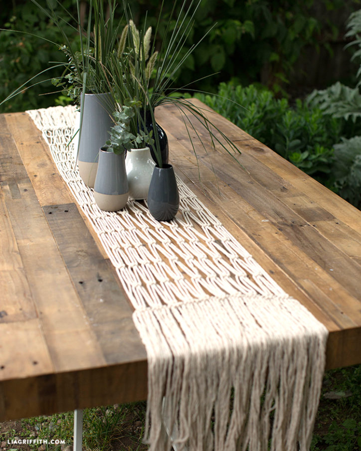 How to Macrame: Create This Beautiful Macrame Table Runner!