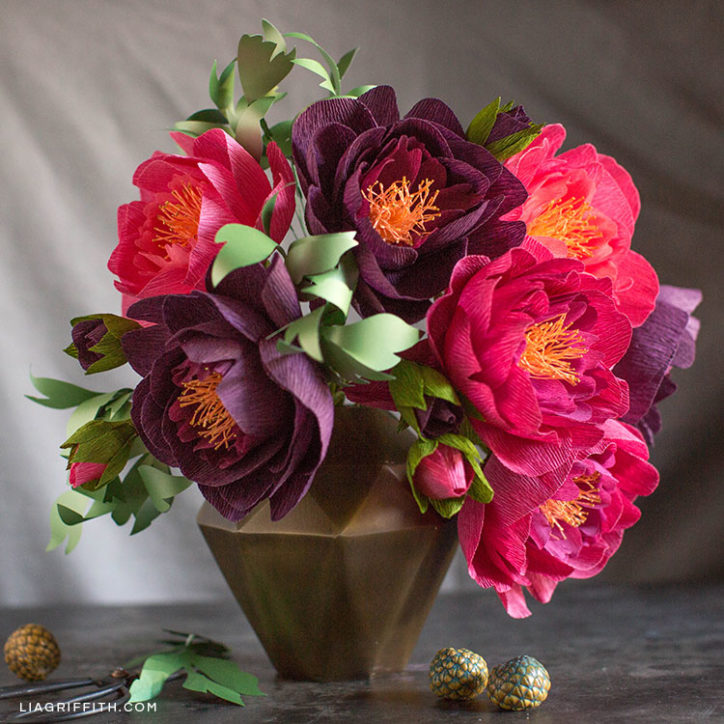 Video Tutorial: How to Make Crepe Paper Peonies - Lia Griffith