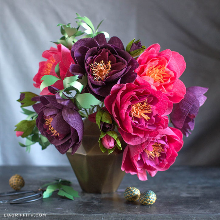 Video Tutorial: How to Make Crepe Paper Peonies - Lia Griffith