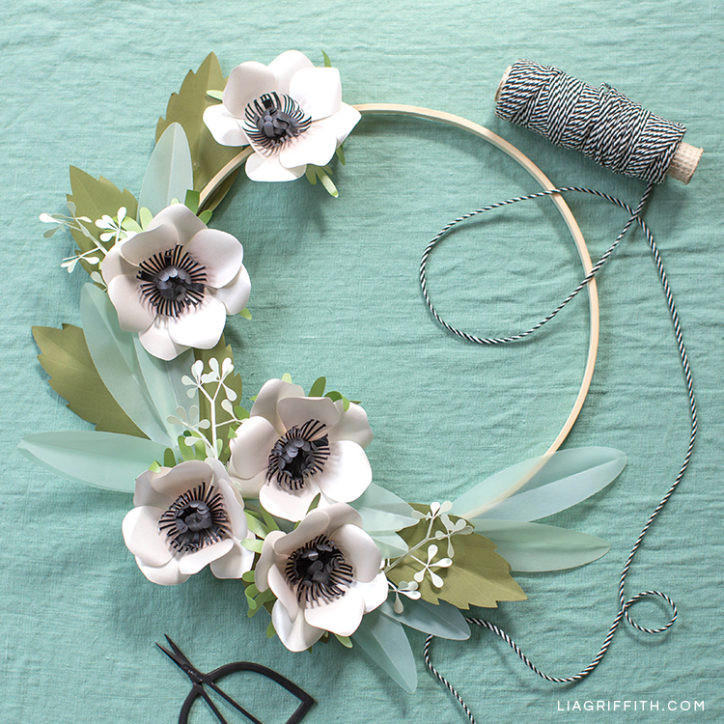 Video Tutorial: Black & White Anemone Flower - Lia Griffith