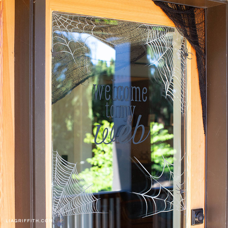21+ Quick and Easy Halloween Décor Ideas - Lia Griffith