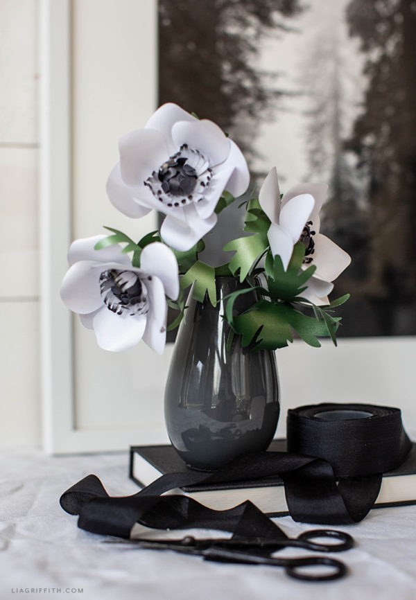 NEW Frosted Paper Anemone Flower Kit - Lia Griffith