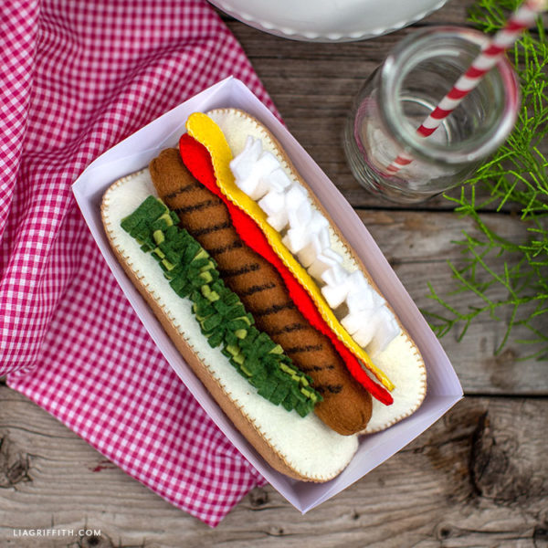 Felt Hot Dog with Toppings & Paper Hot Dog Tray - Lia Griffith