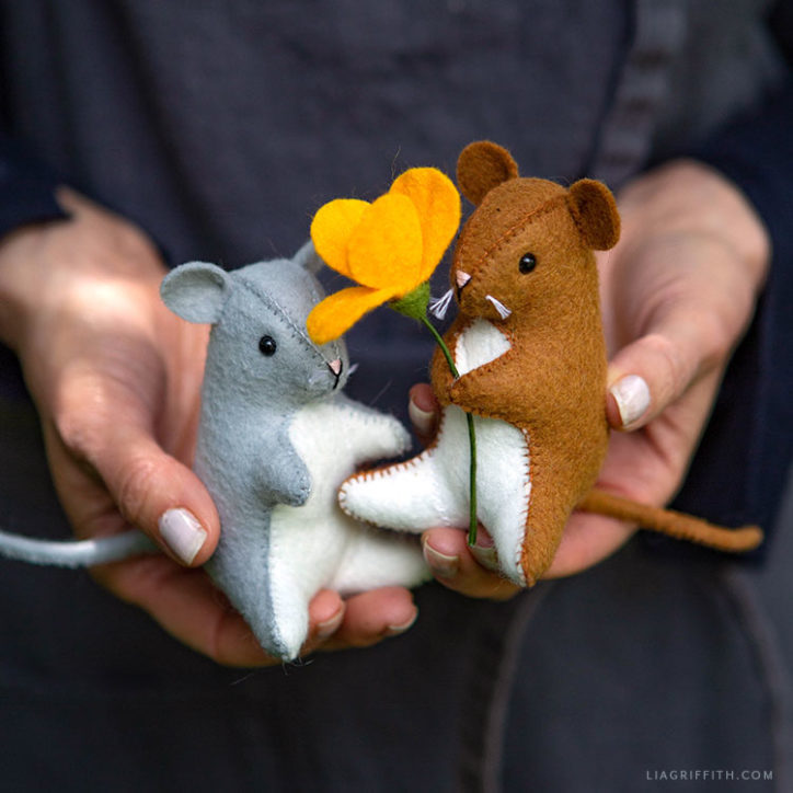 Felt Mouse Stuffie DIY Pattern & Tutorial - Lia Griffith