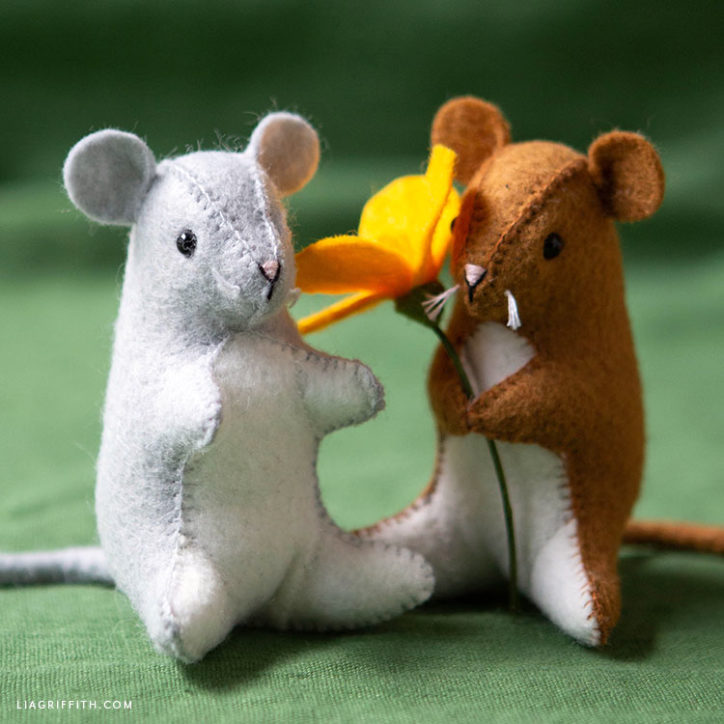 Felt Mouse Stuffie DIY Pattern & Tutorial - Lia Griffith