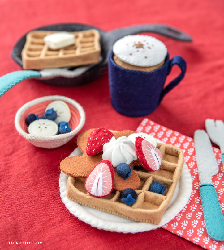 Make Your Own Felt Waffles & Toppings - Lia Griffith