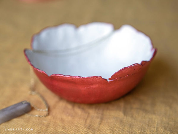 Video Tutorial: How to Make Clay Bowls - Lia Griffith