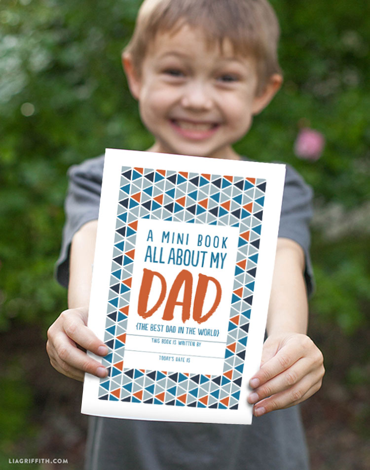 Best Dad Book Free Printable for Father's Day - Lia Griffith