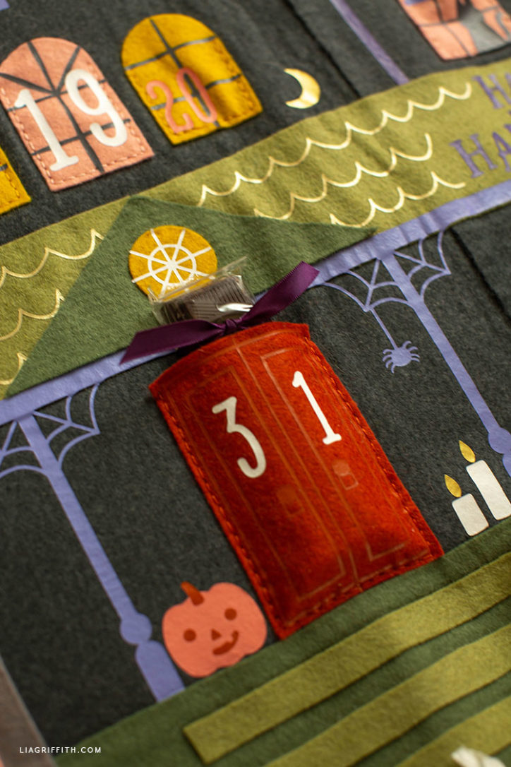 DIY Halloween Countdown Pattern & Tutorial - Lia Griffith