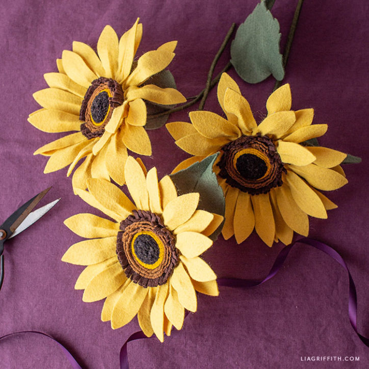 Felt Sunflowers DIY Pattern & Tutorial - Lia Griffith