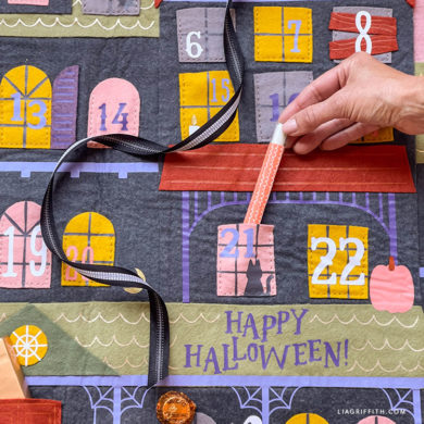 DIY Halloween Countdown Pattern & Tutorial - Lia Griffith