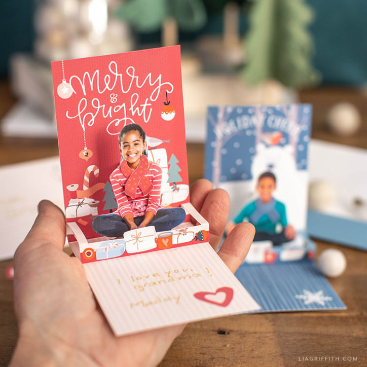 VIDEO: Free Holiday Pop-Up Cards - Lia Griffith