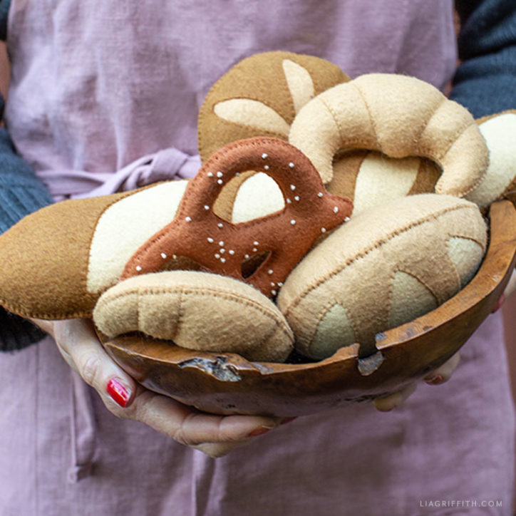 Felt Artisan Breads DIY Pattern & Tutorial - Lia Griffith