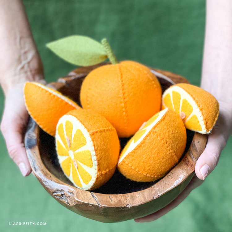 Felt Orange Pattern & Step-by-Step Tutorial - Lia Griffith