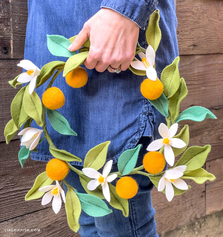 Felt Tangerine Wreath DIY Template & Tutorial - Lia Griffith