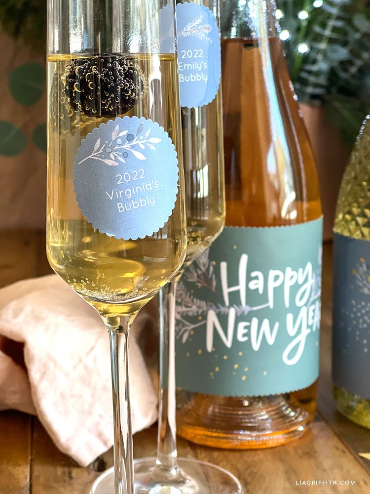 Free Printable New Year Labels for NYE Parties - Lia Griffith