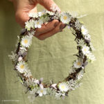 Paper Daisy Chain Wreath DIY Tutorial - Lia Griffith