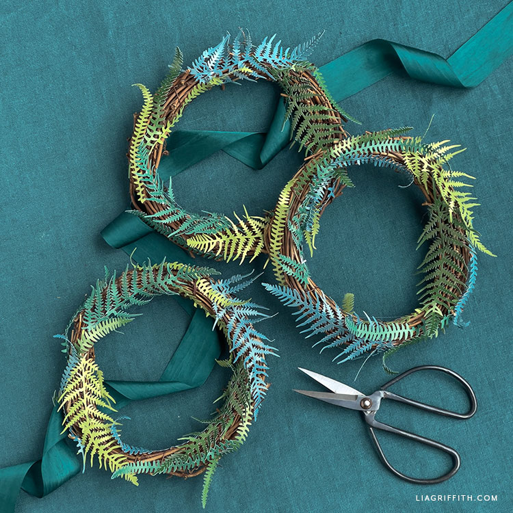 Paper Fern Wreath Template & Tutorial - Lia Griffith
