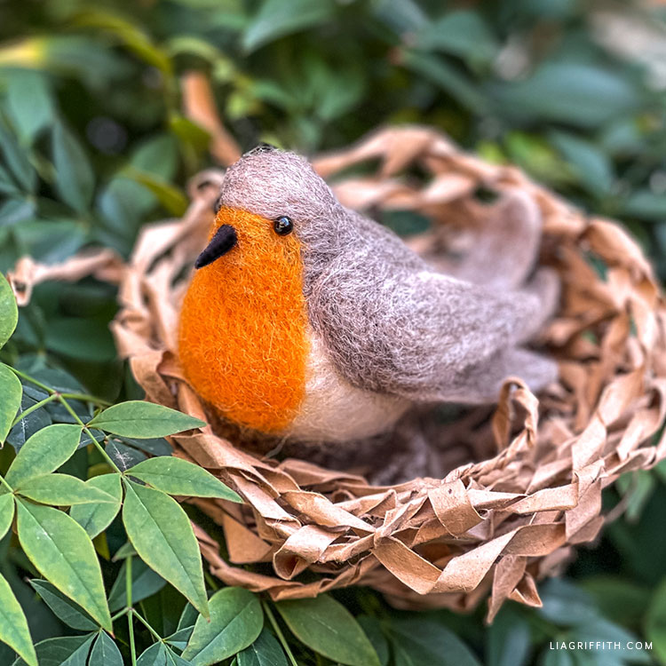 Needle-Felted Robin Template & Tutorial - Lia Griffith