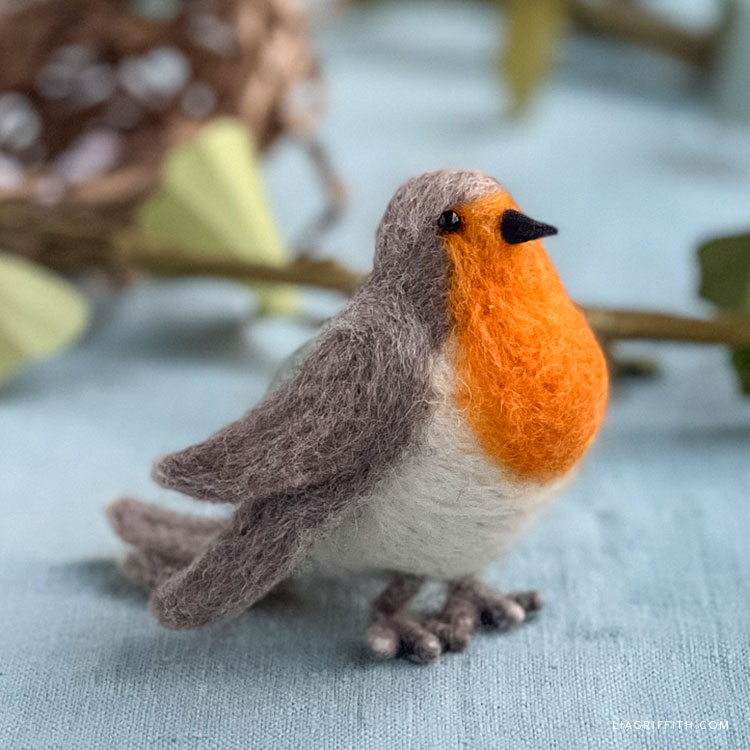 Needle-Felted Robin Template & Tutorial - Lia Griffith