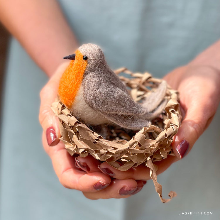 Needle-Felted Robin Template & Tutorial - Lia Griffith